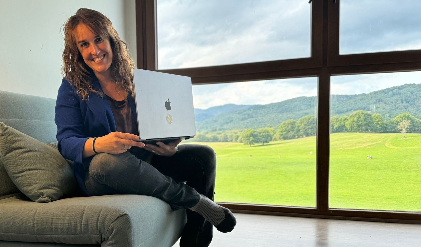 «Diseinatzen ari naizenean beste mundu batean sartzen naiz» | Ofizio ...