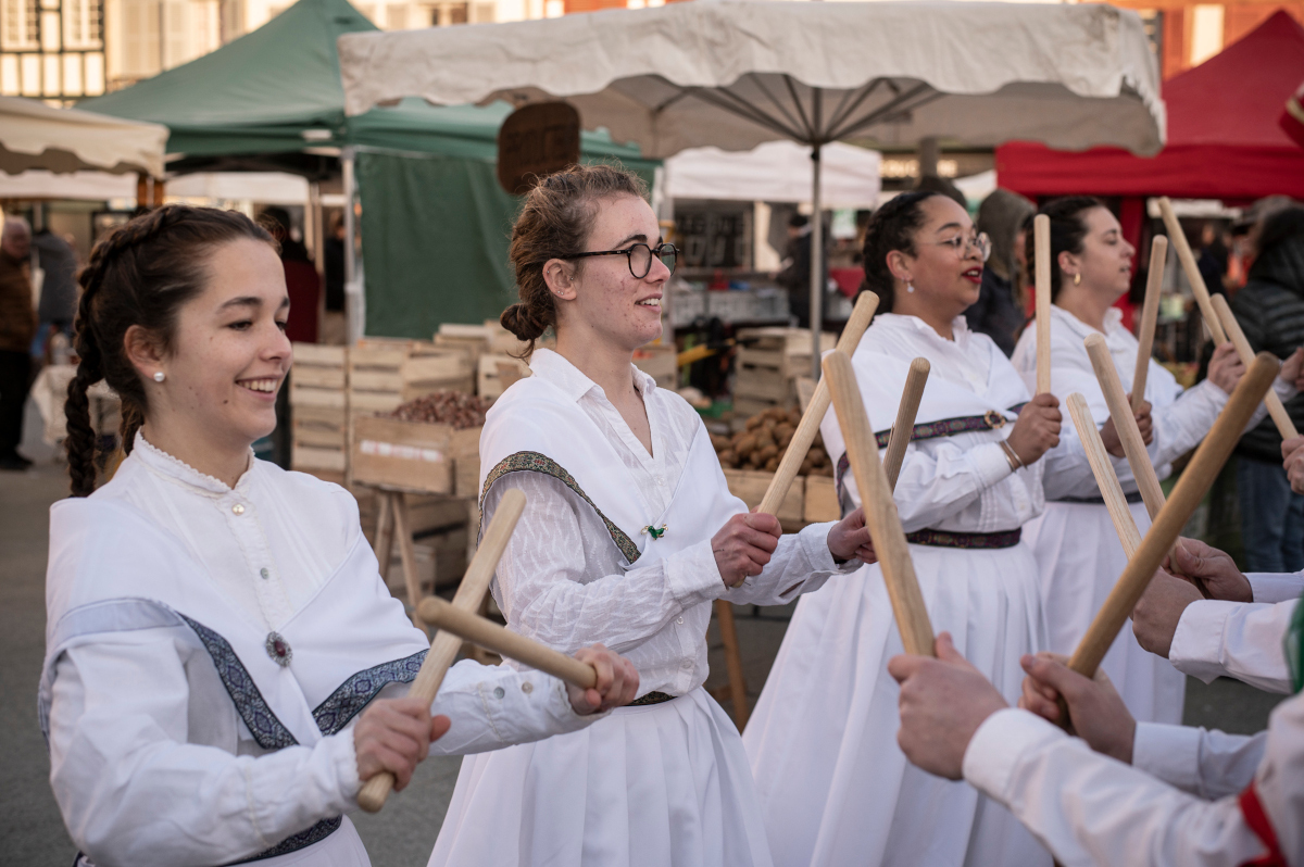 Uztaritzeko kaskarotak, bide berriak tradizioa eguneratzeko | IRRATIA